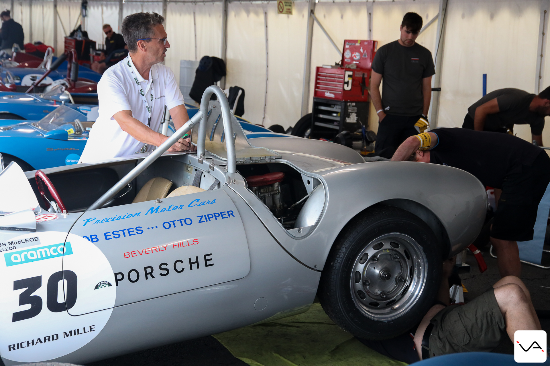 Galerie Le Mans Classic 3/4 : ambiance et paddocks - Virages Auto
