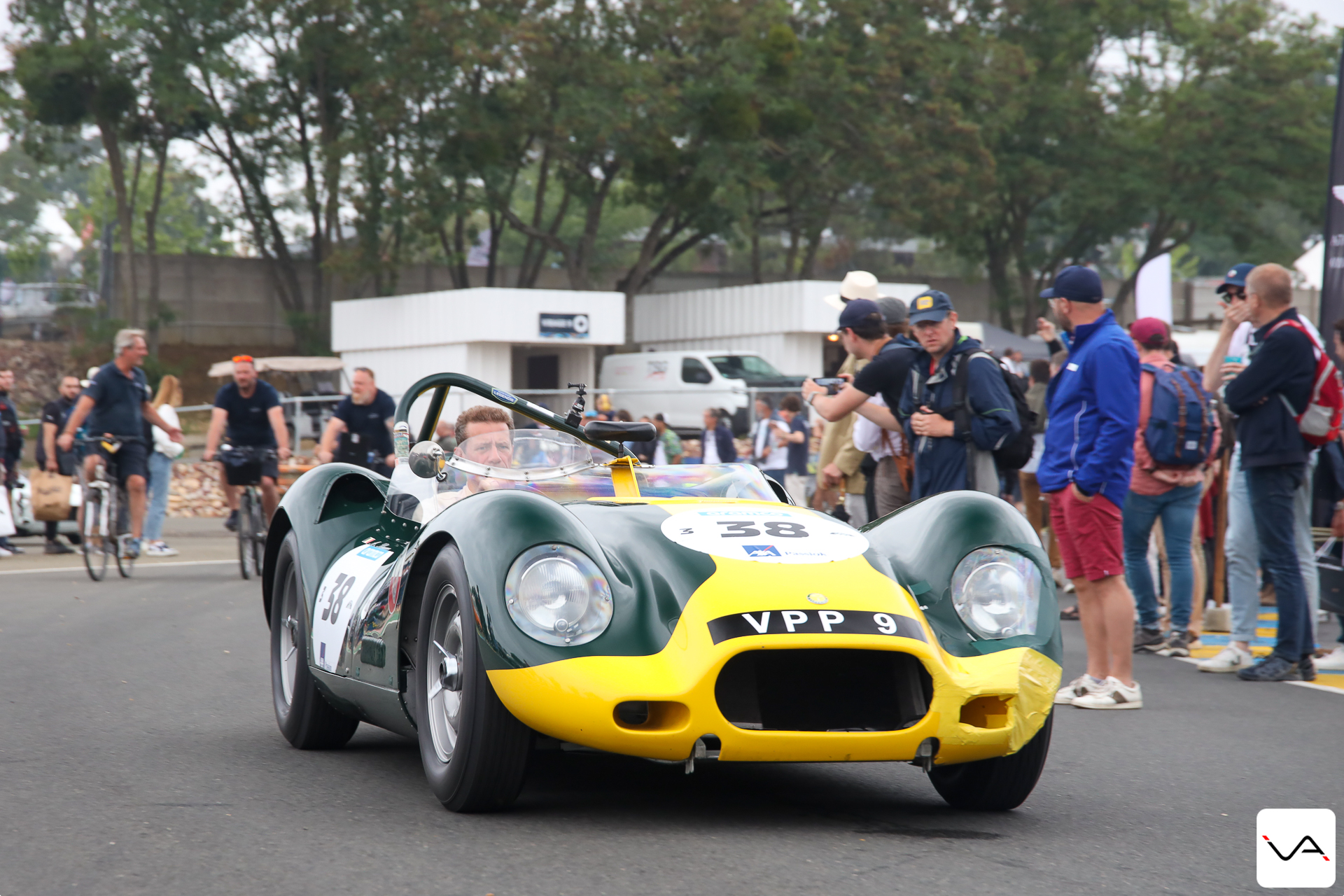 Galerie Le Mans Classic 3/4 : ambiance et paddocks - Virages Auto